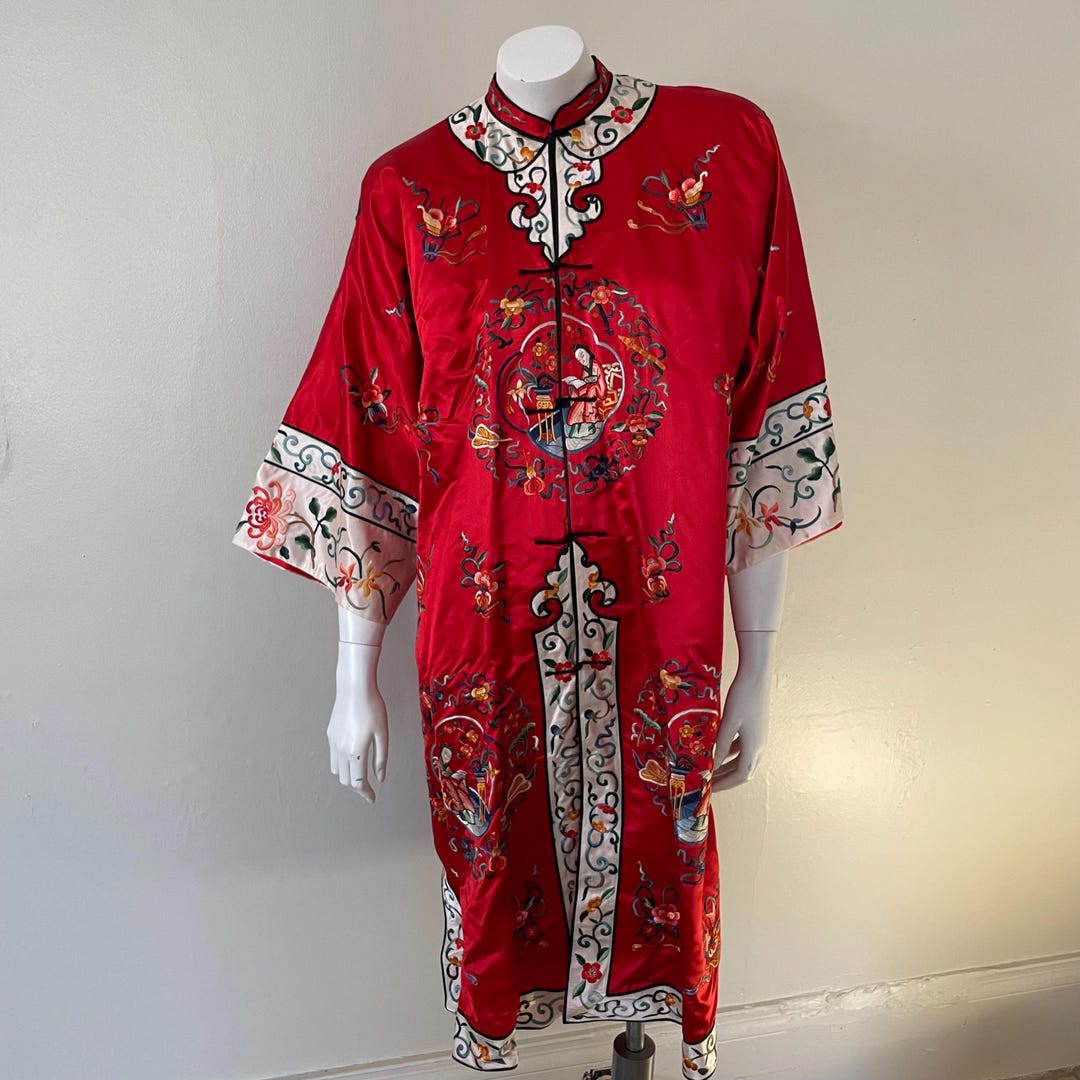 STUNNING Vintage BEAUTIFULLY Embroidered ROBE Made in Hong Kong Size ...