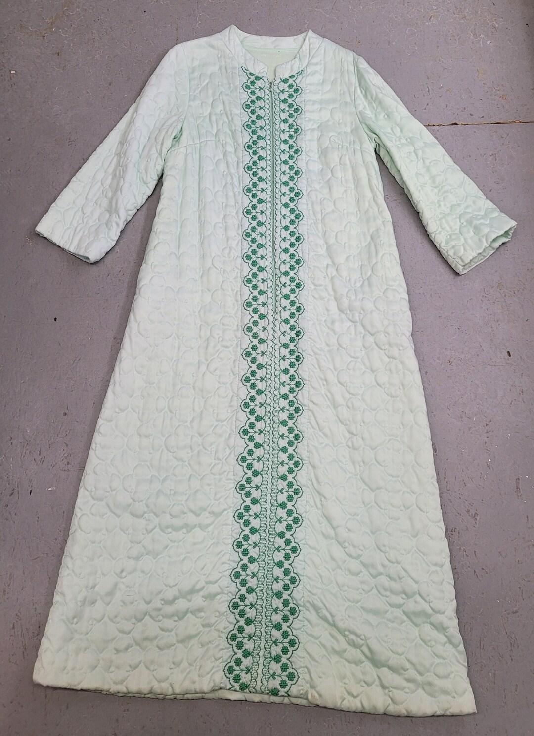 1970s VINTAGE Mint GREEN Embroidered and Quilted HOUSECOAT Size Medium ...