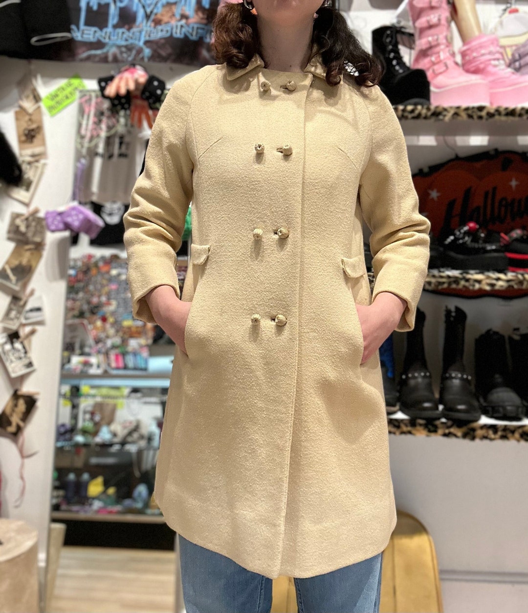 ELEGANT yet Simple MCM Cream VIRGIN Wool Wilson's Women's Coat, Size ...