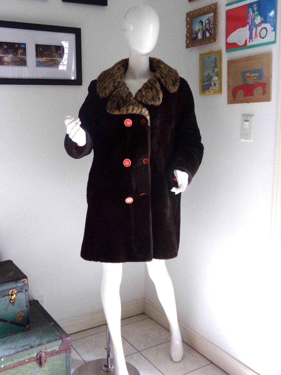 Vintage 1970s FUN FUR Coat With Animal Print Fun Fur Collar Size Medium ...