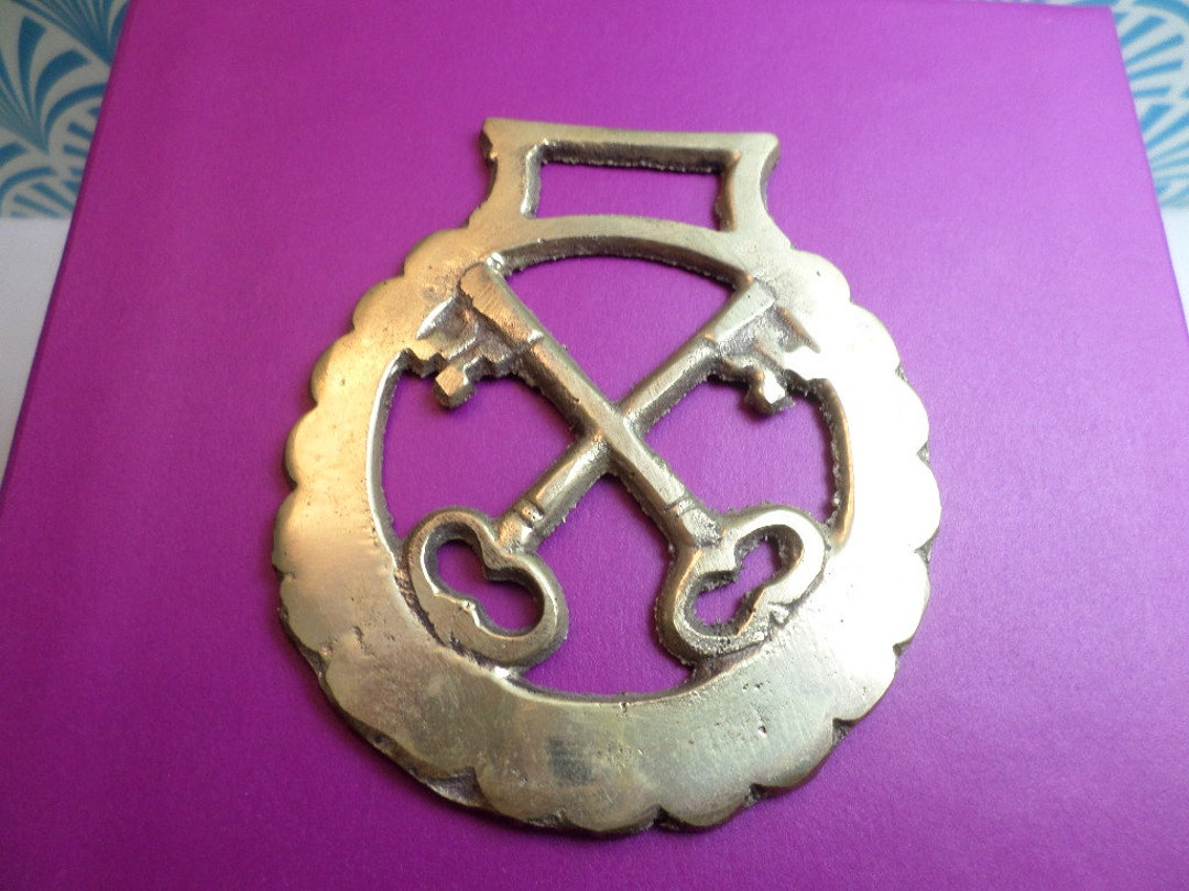 Vintage Horse Brass Solid Brass Skeleton Key Symbol Bottle Opener - Etsy