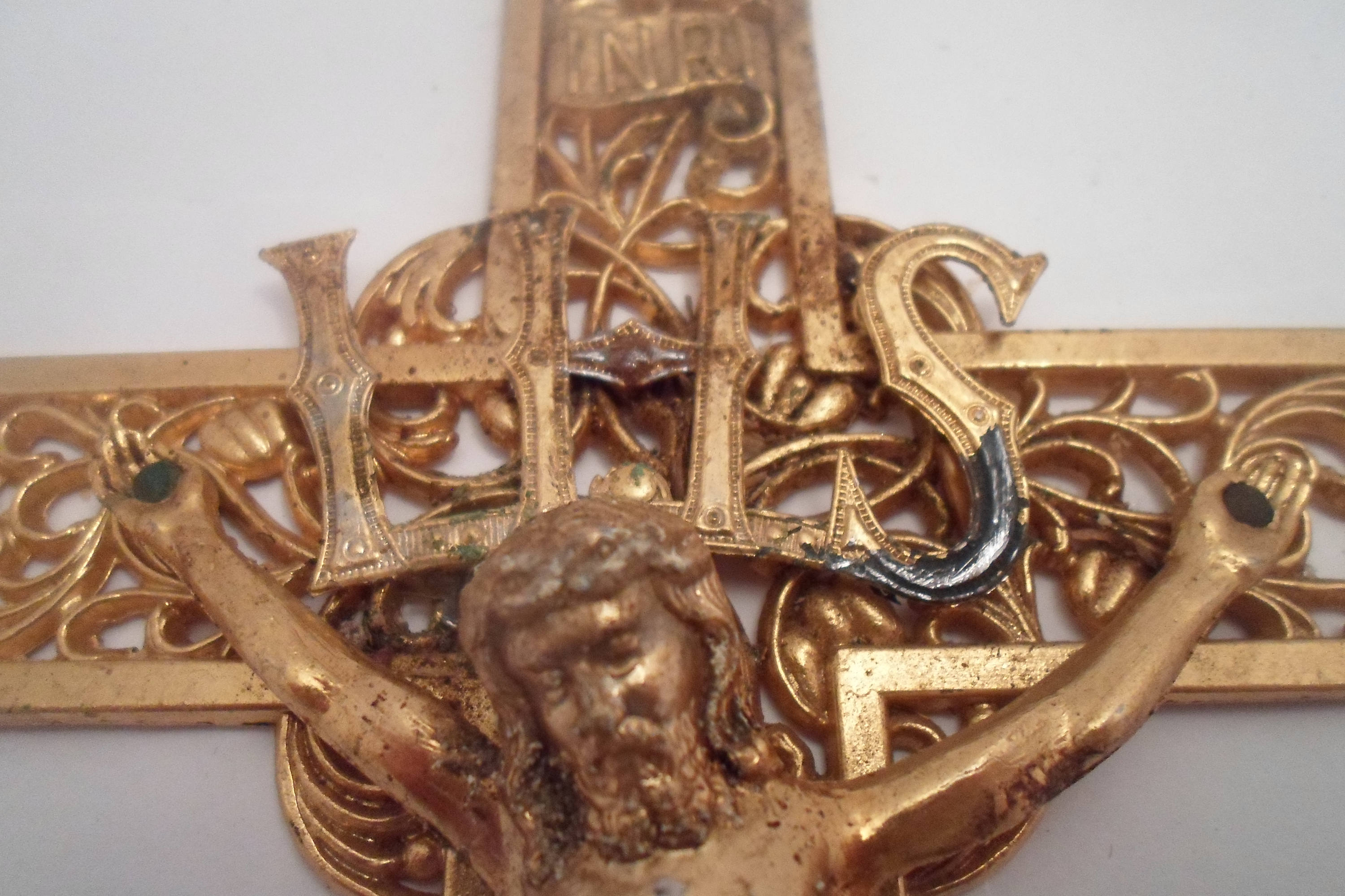 Vintage Heavy Gold Dipped Metal Filigree Ornate 9l 6w Crucifix Hanging ...