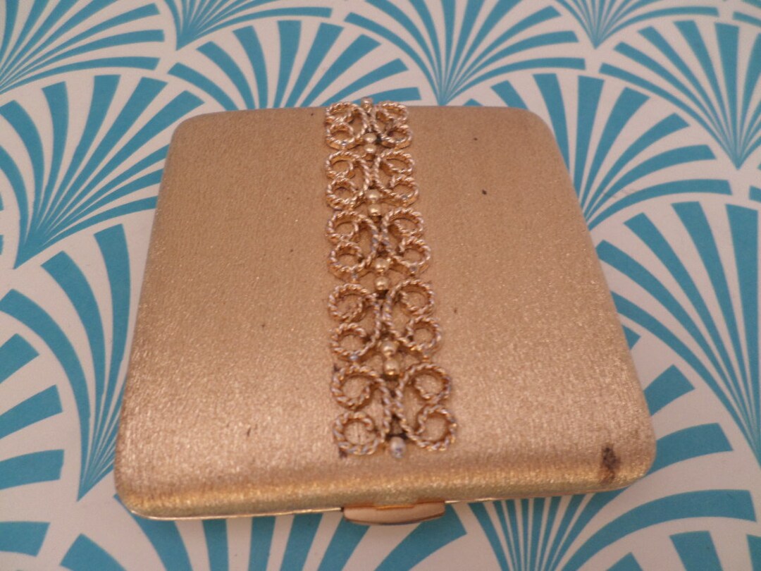 Vintage 70's AVON Gold Tone Loose Powder Compact Replaceable Powder ...