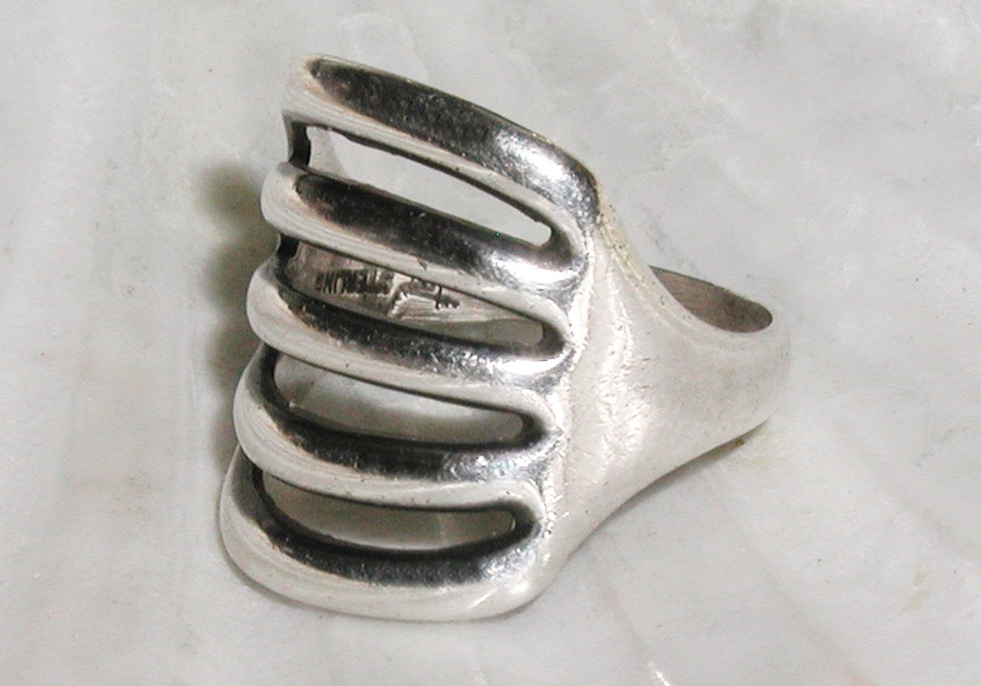 Beautiful Vintage Native American Signed STERLING With BELL Trading ...