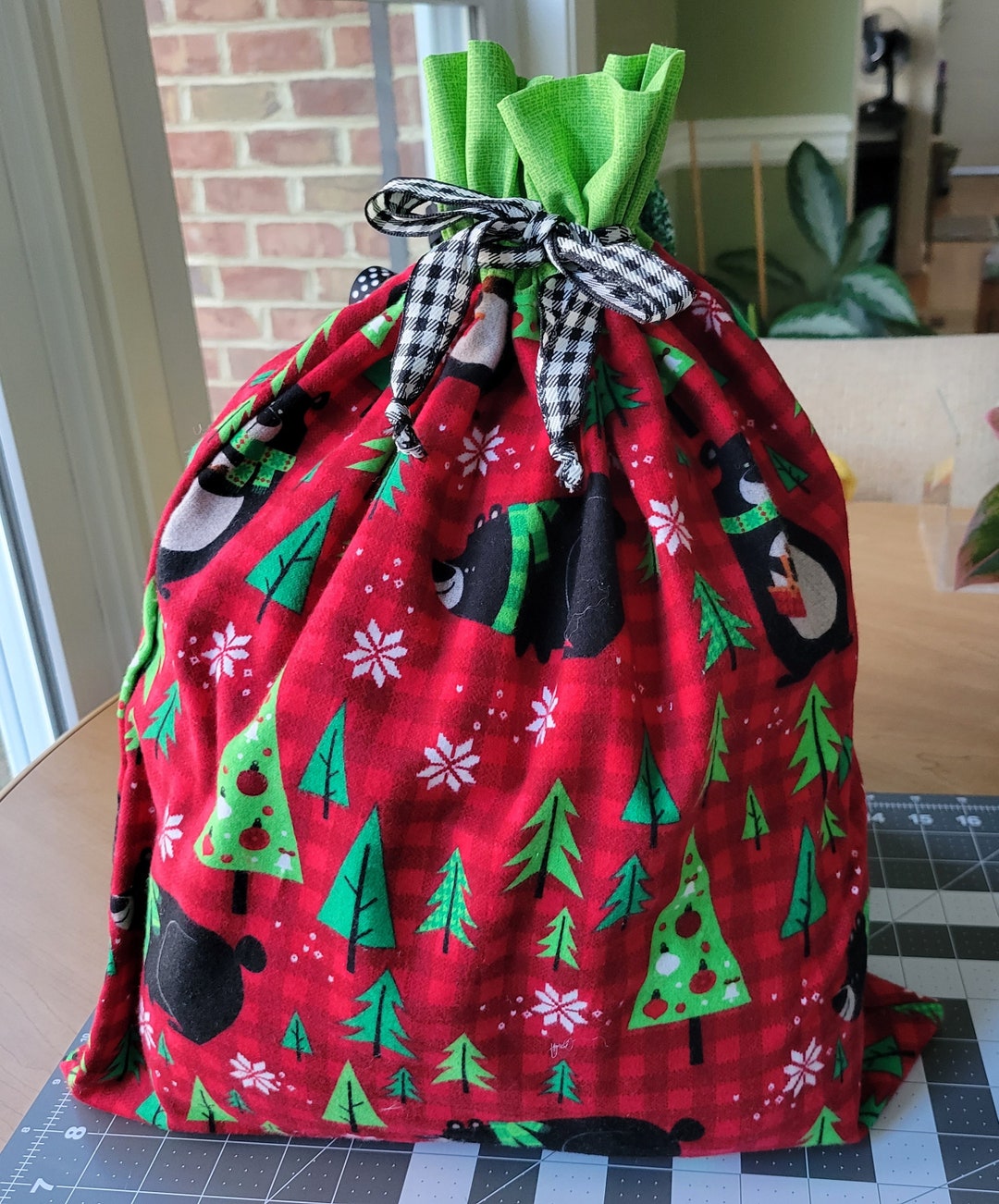 Reusable Fabric Drawstring Gift Bag Sewing Tutorial, Easy 20-minute ...