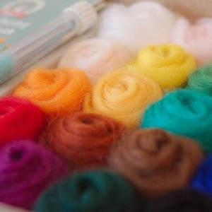 Colored Wool Roving for Needle Felting 1 Oz | Felting Wool | Corriedale ...