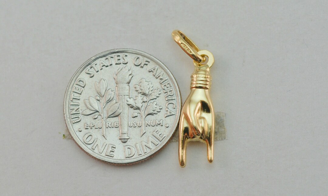 18K Gold Small Good Luck Hand Charm / Pendant - Etsy