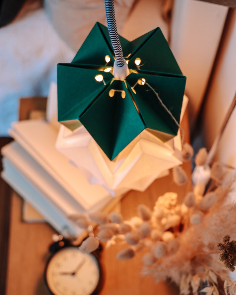 Lampada da parete origami - staffa in legno con piccola lampada a ...