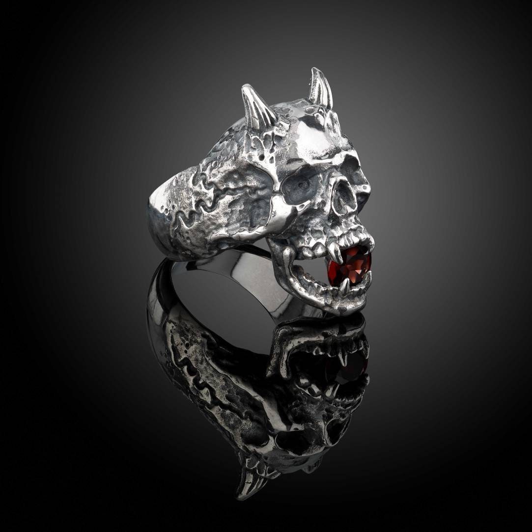 Devil Skull ring with red garnet | Etsy