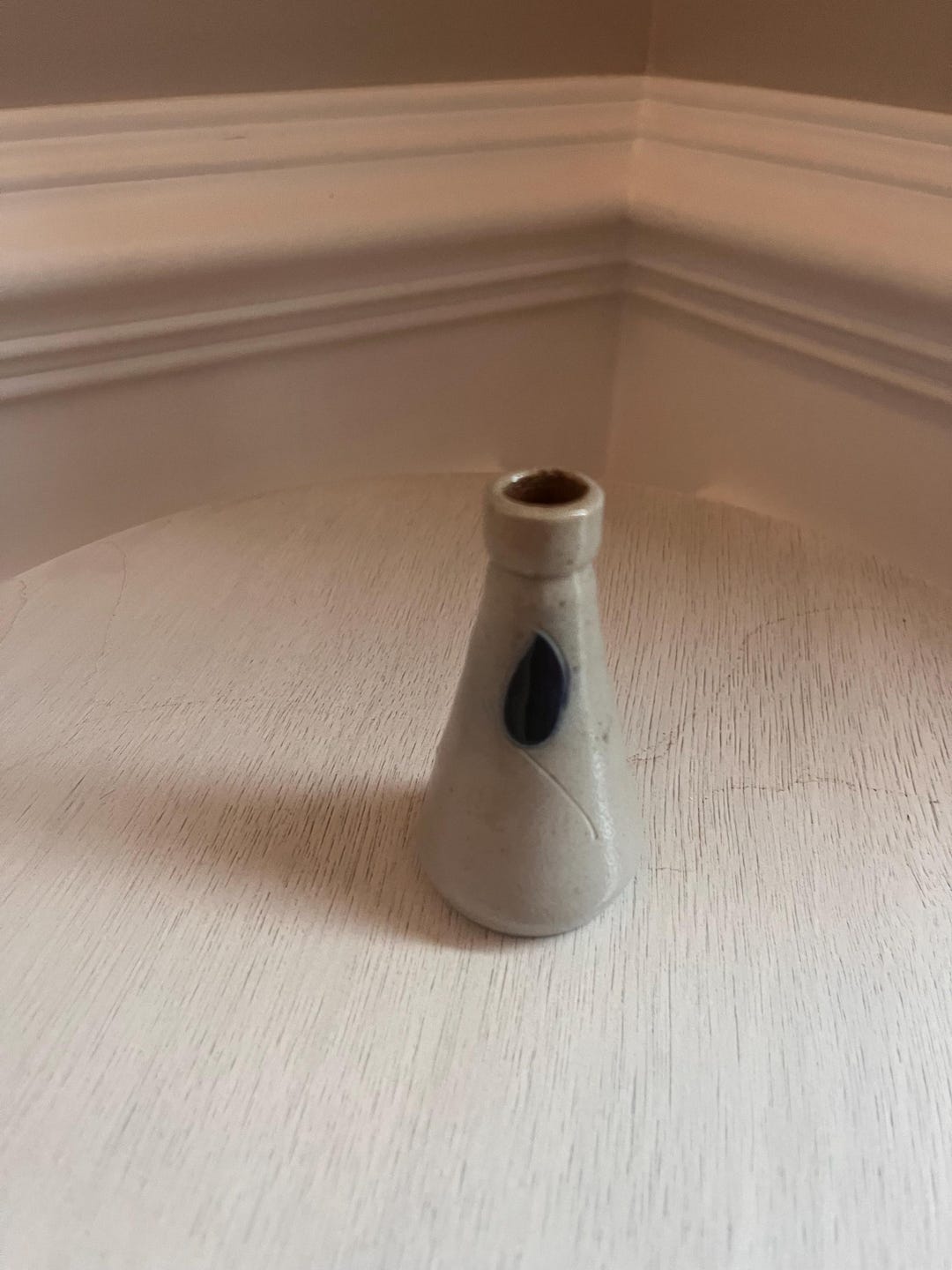 Williamsburg Pottery. Ink Well Vase - Etsy