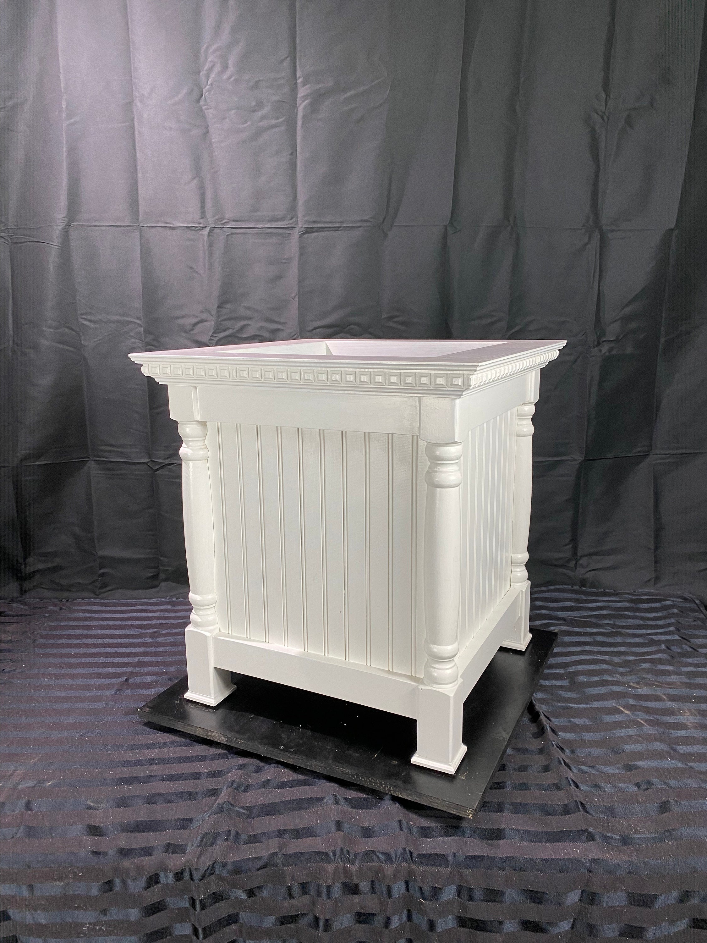 Colonial Style Planter. Custom Planter Boxes, Metal Planter Box ...