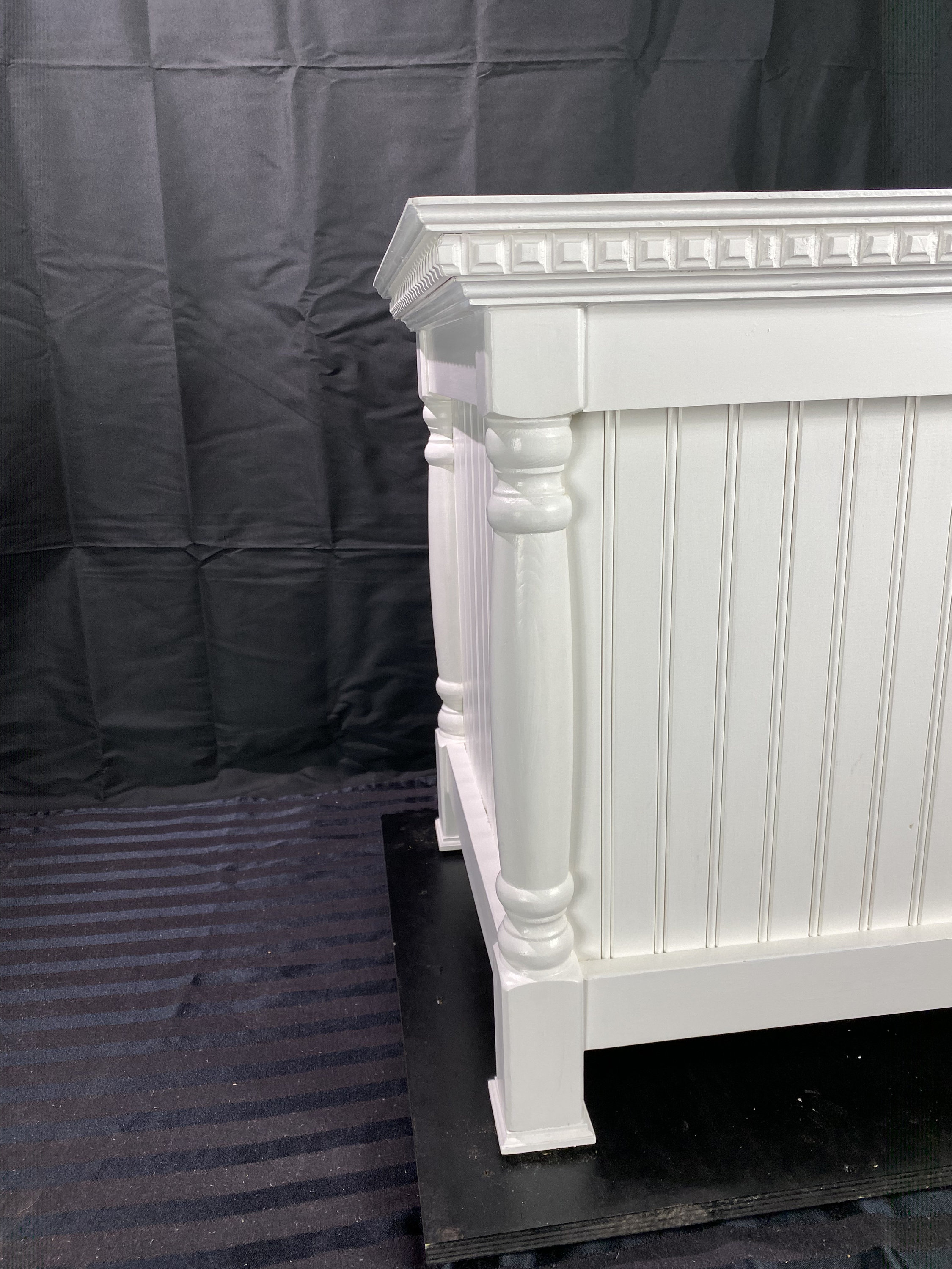 Colonial Style Planter. Custom Planter Boxes, Metal Planter Box ...