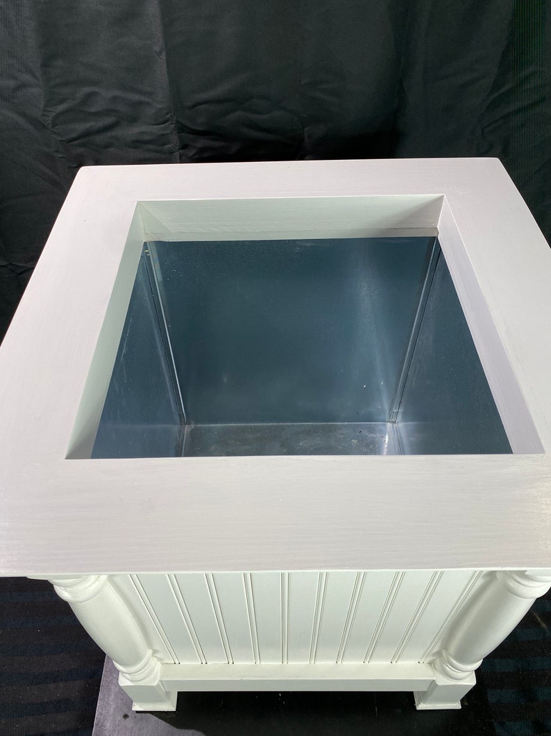 Colonial Style Planter. Custom Planter Boxes, Metal Planter Box ...