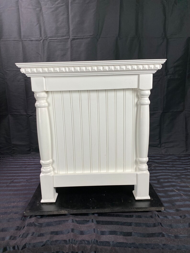 Colonial Style Planter. Custom Planter Boxes, Metal Planter Box ...