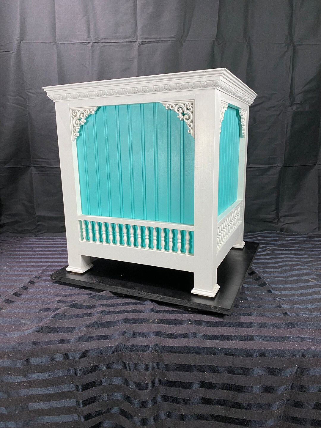 Victorian Style Planter. Custom Planter Boxes, Metal Planter Box ...