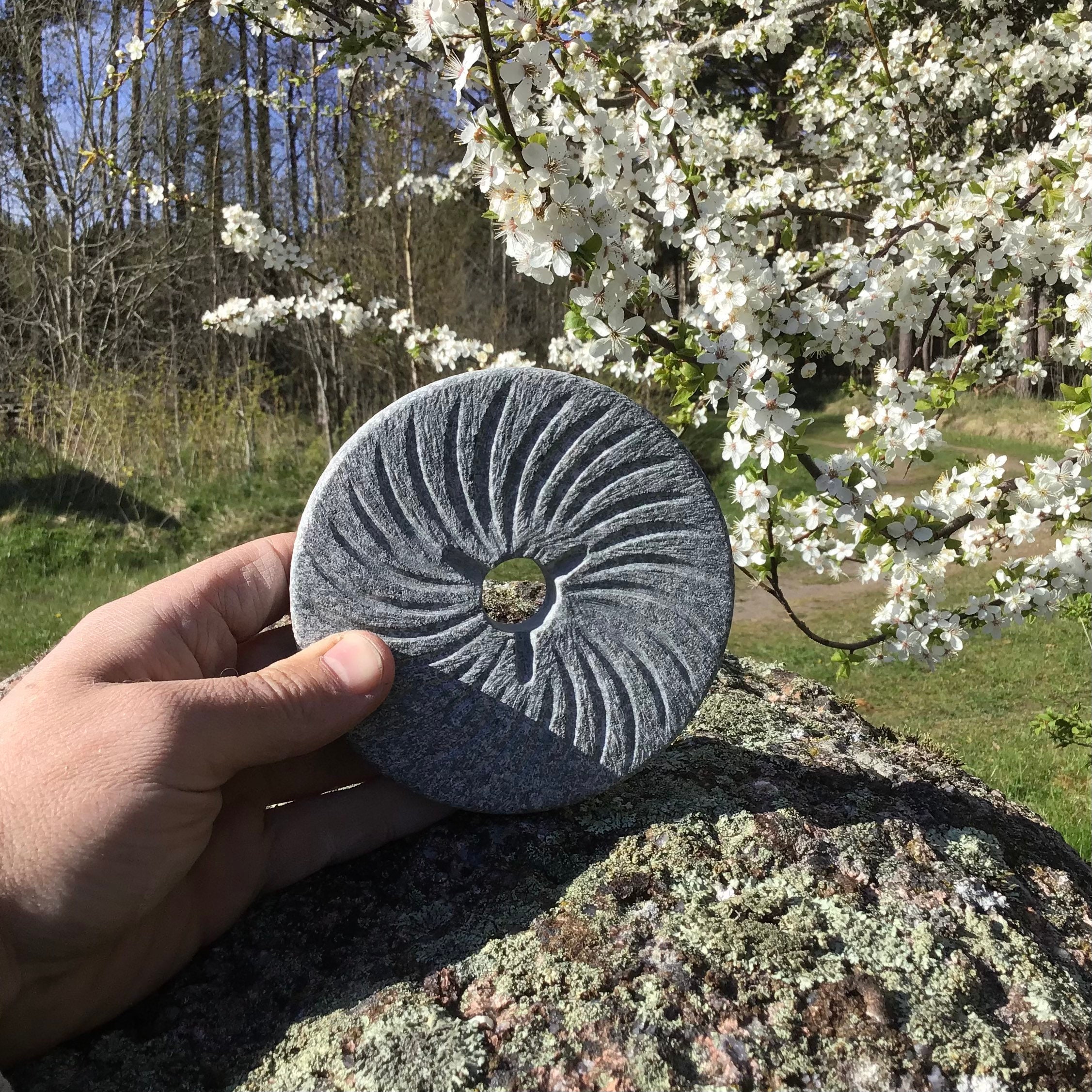 Rustic Granite Millstone, Handwork Sculpture, Wall Decor (14 X 1.5cm ...