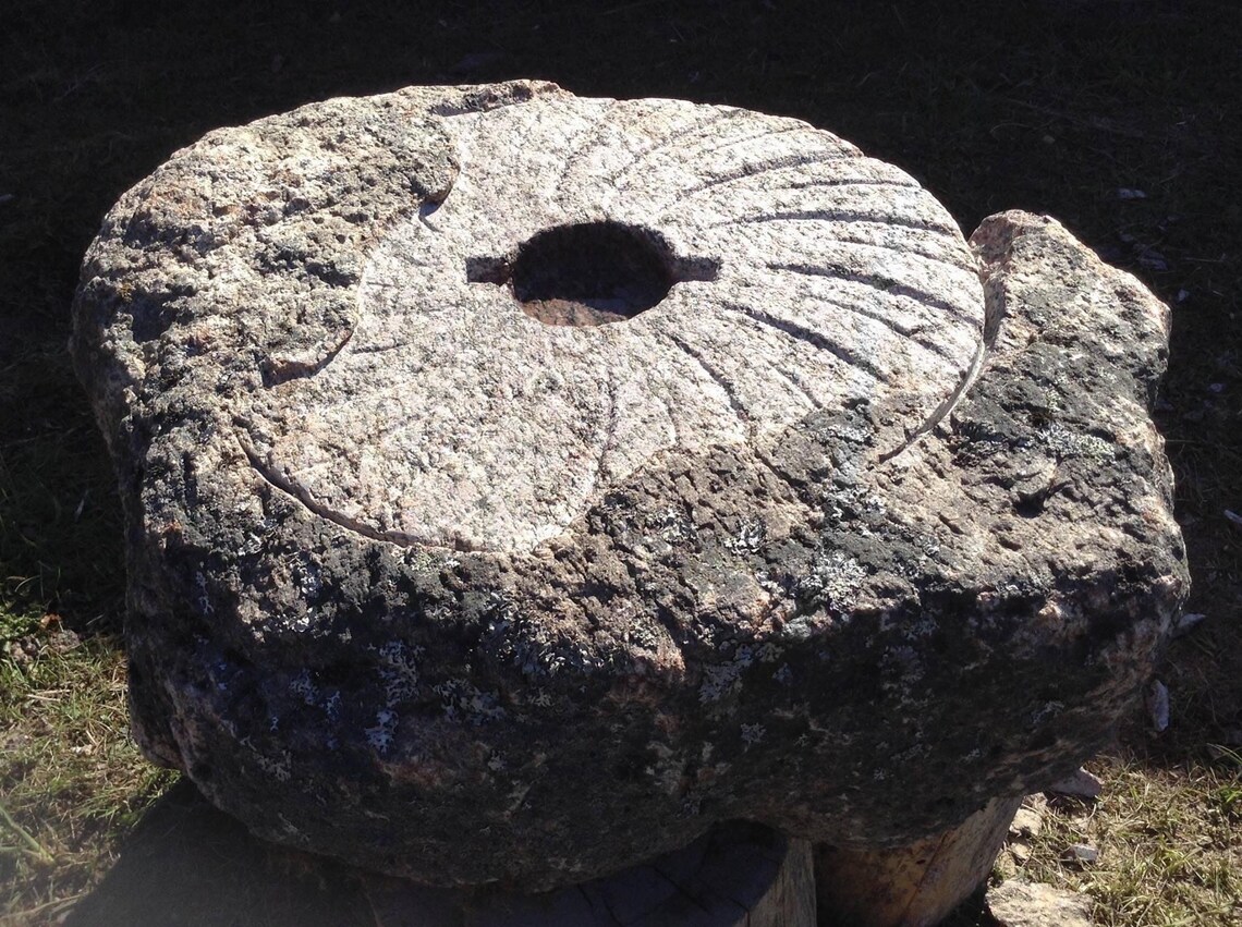 Big Millstone for Garden Natural Granite Boulder 80cm Wide, Anciant ...