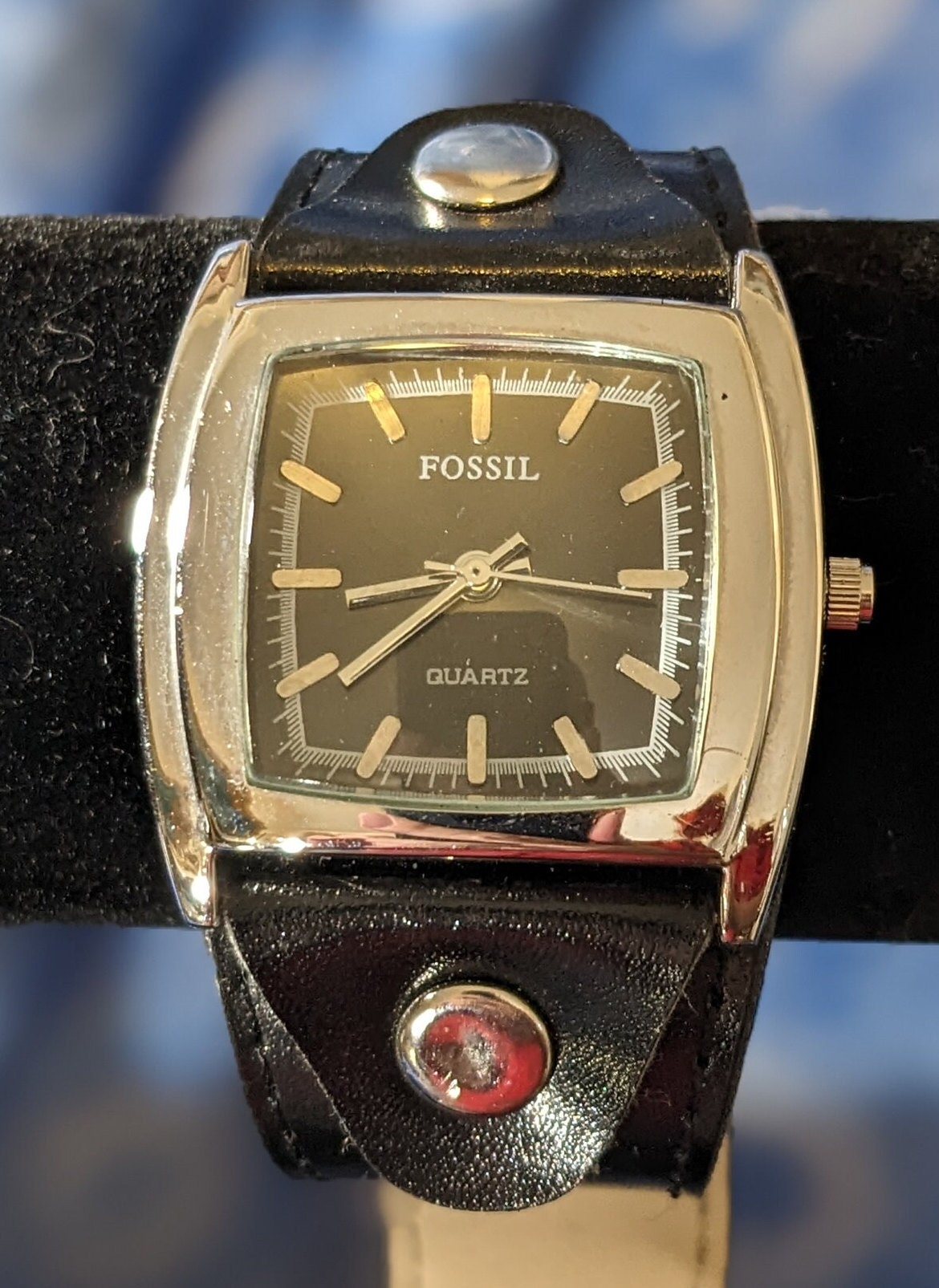 Cool Fossil Designer Watch Black Dial With a Wide Leather Band Unisex ...