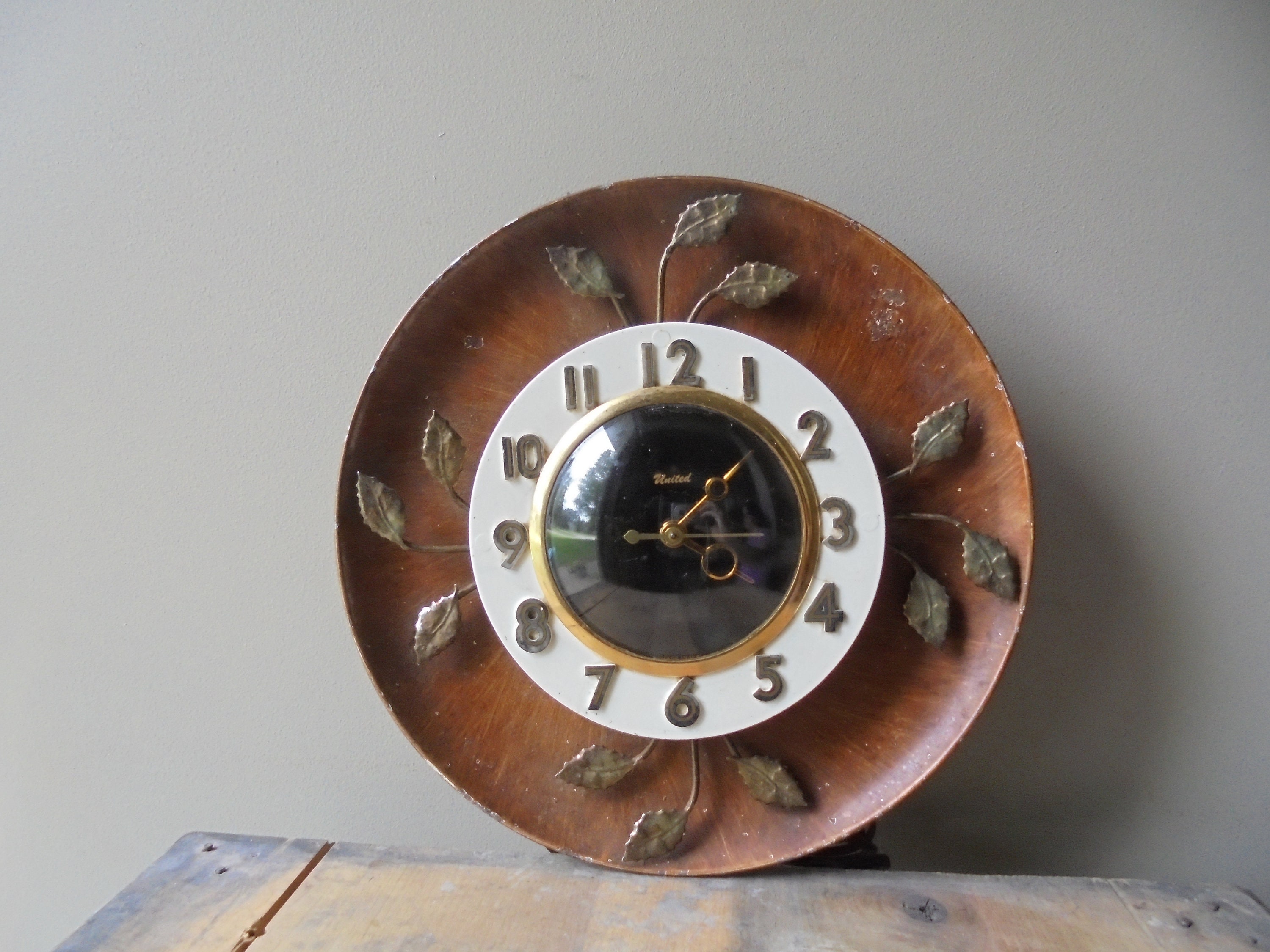 Vintage Electric Wall Clock by United Mid Century Analog - Etsy