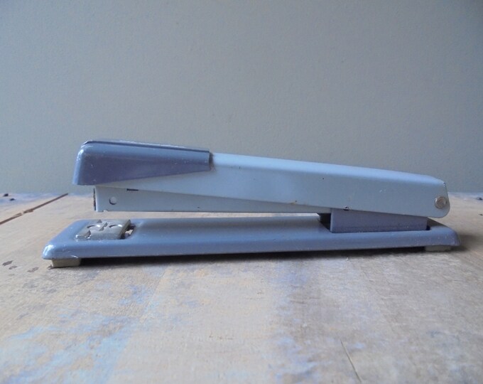 Vintage Swingline 401 Stapler, Vintage Office Supply, Gray Office ...
