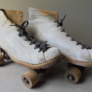 Vintage Roller Skates, White Roller Skates With Wooden Wheels, Ware ...