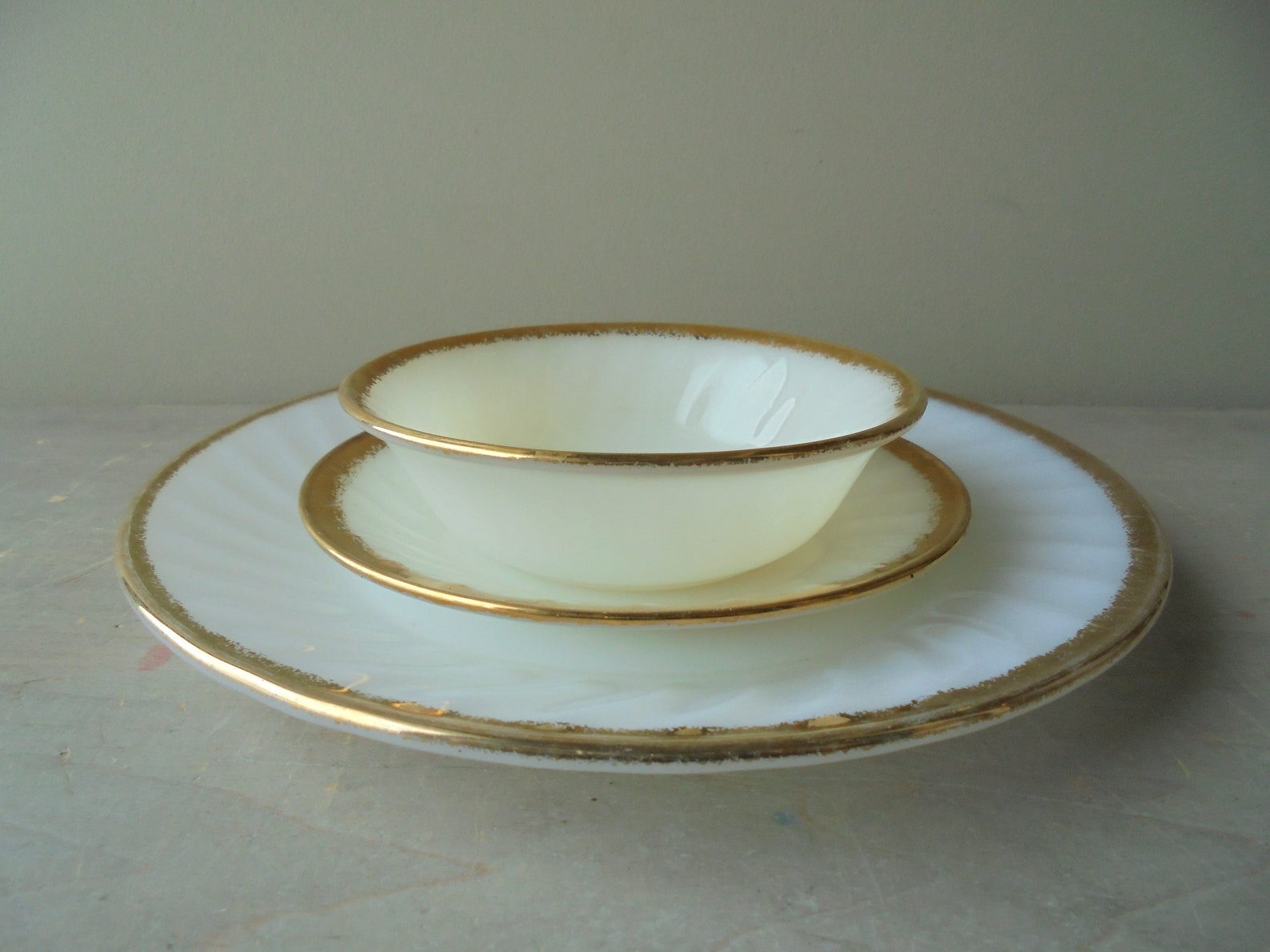 Vintage Fire King Ovenware Dishes, Vintage White With Gold Oven Ware ...