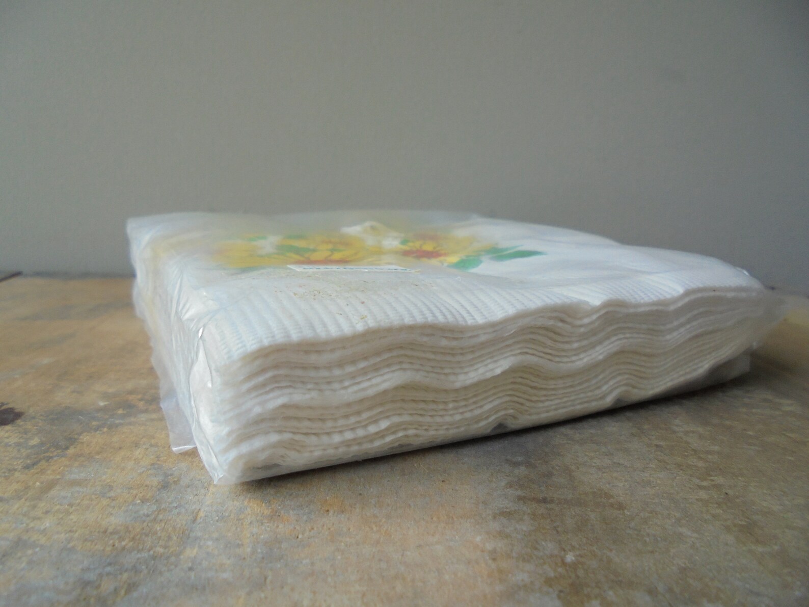 Vintage Paper Napkins, House of Paper Bright Daisies 3 Ply Napkins ...