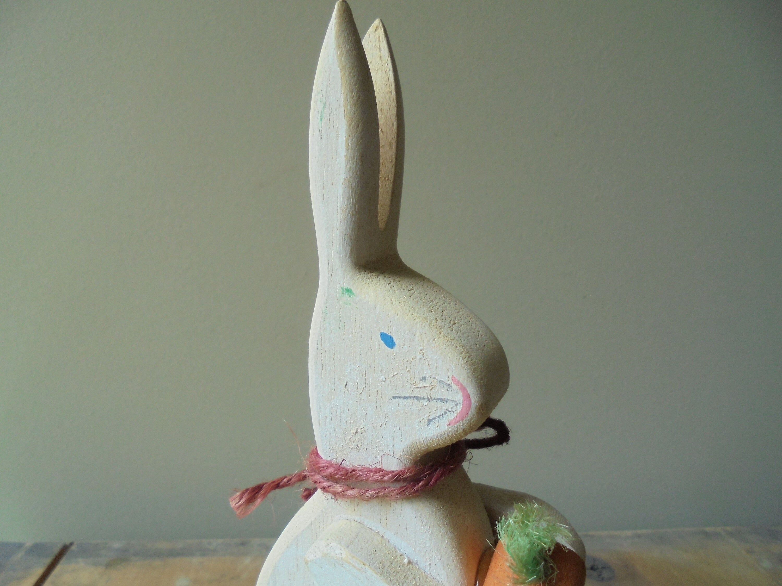 Vintage Wooden Bunny Rabbit Figurine White Bunny With Carrot - Etsy