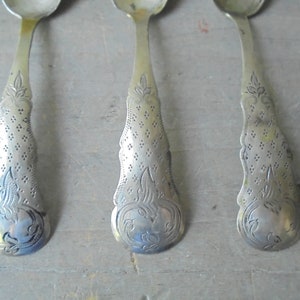 Vintage Set of Metal Baby Spoons, Collectible Spoons, Vintage Baby ...