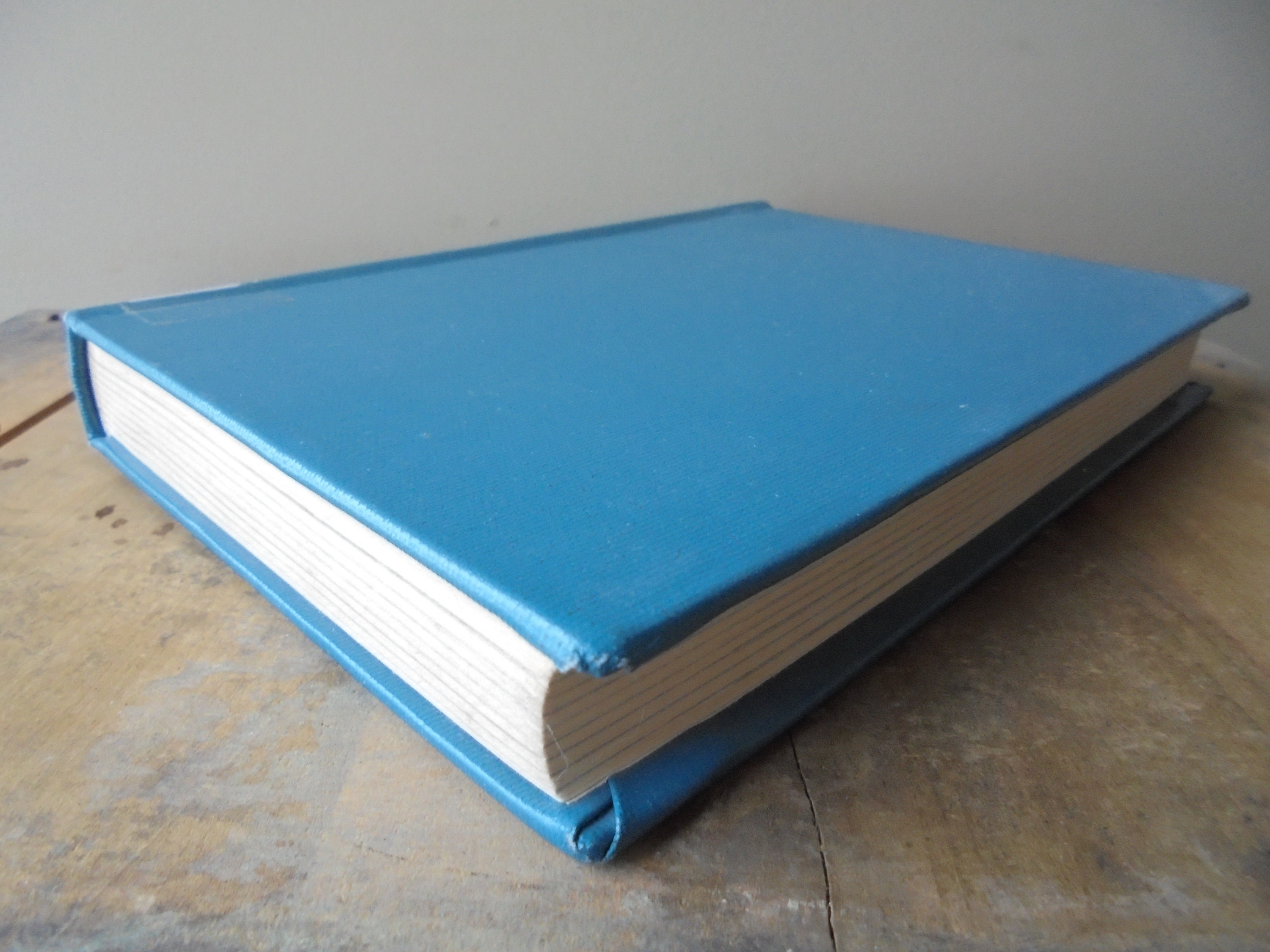 Living Free the Story of Elsa and Her Cubs by Joy Adamson, Vintage Blue ...