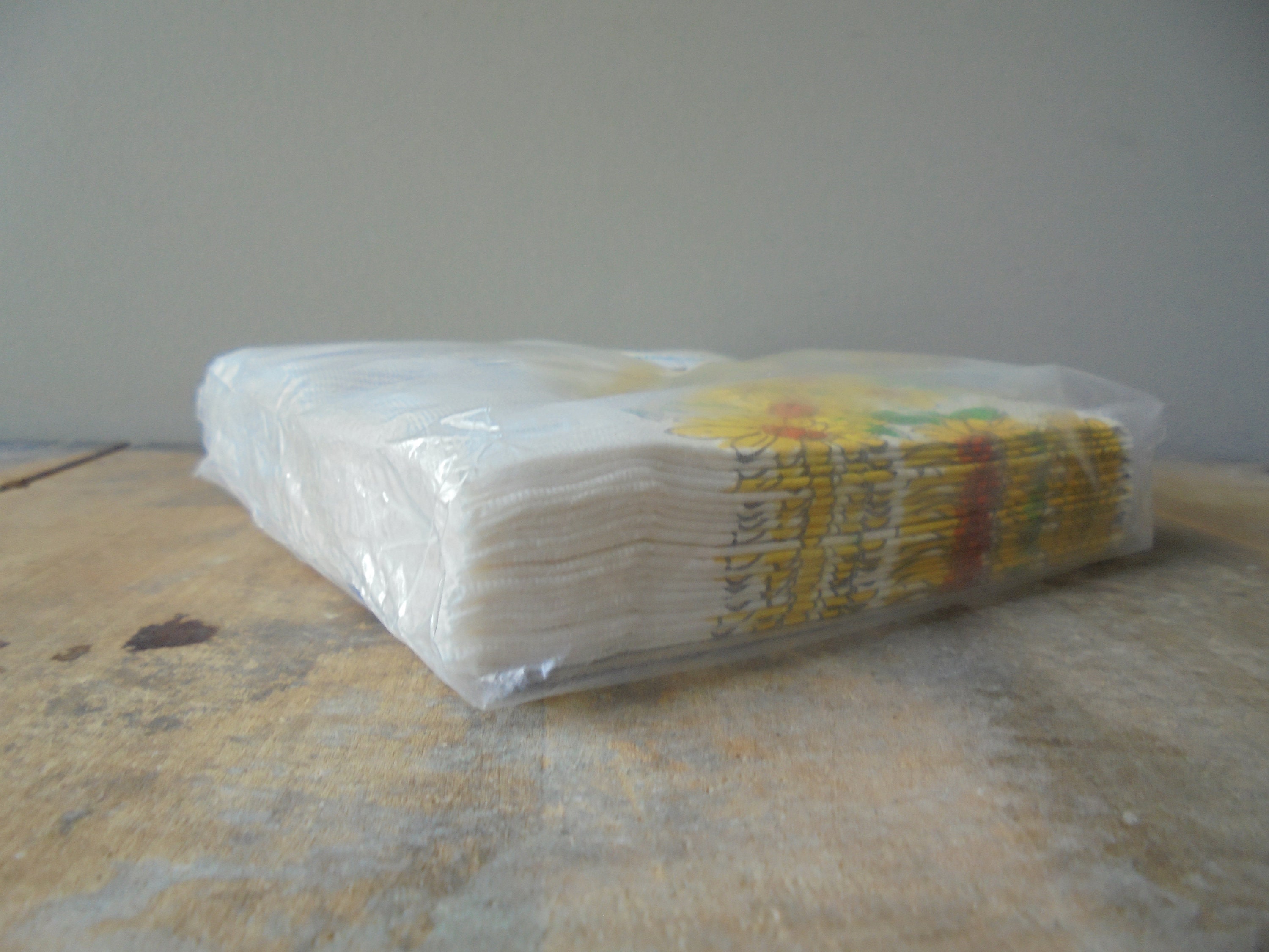 Vintage Paper Napkins, House of Paper Bright Daisies 3 Ply Napkins ...