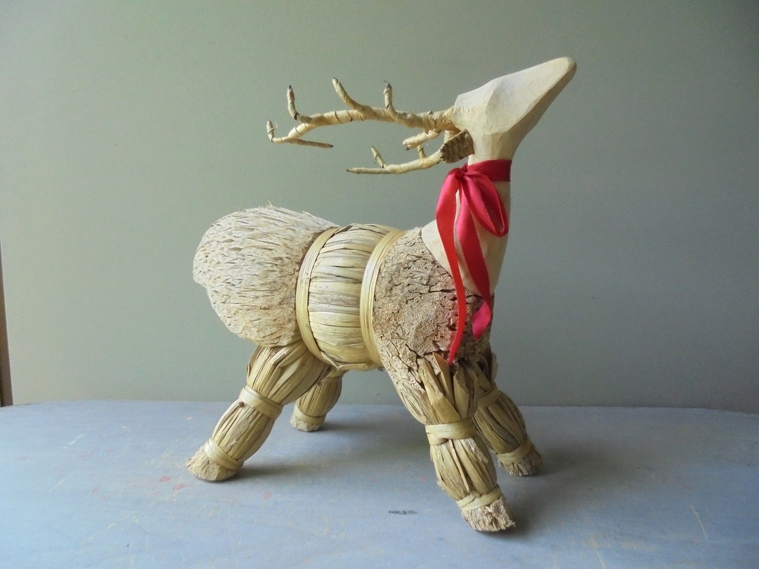 Vintage Reindeer Figurine, Vintage Christmas Decoration, Carved Wood ...