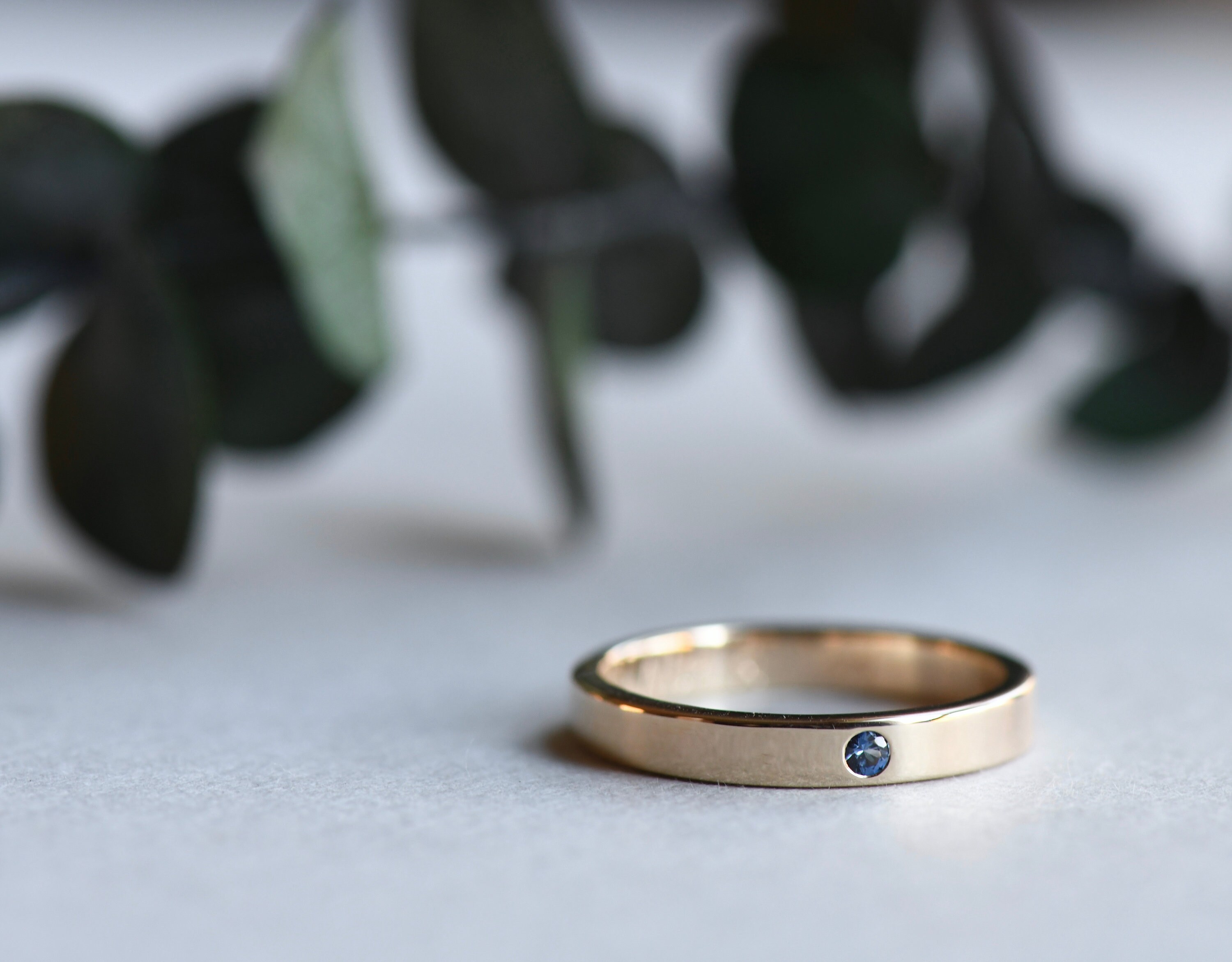 14K イエロー ゴールド サファイア リング、3 mm 結婚指輪 14K イエロー ゴールド サファイア リング、3 mm 結婚指輪