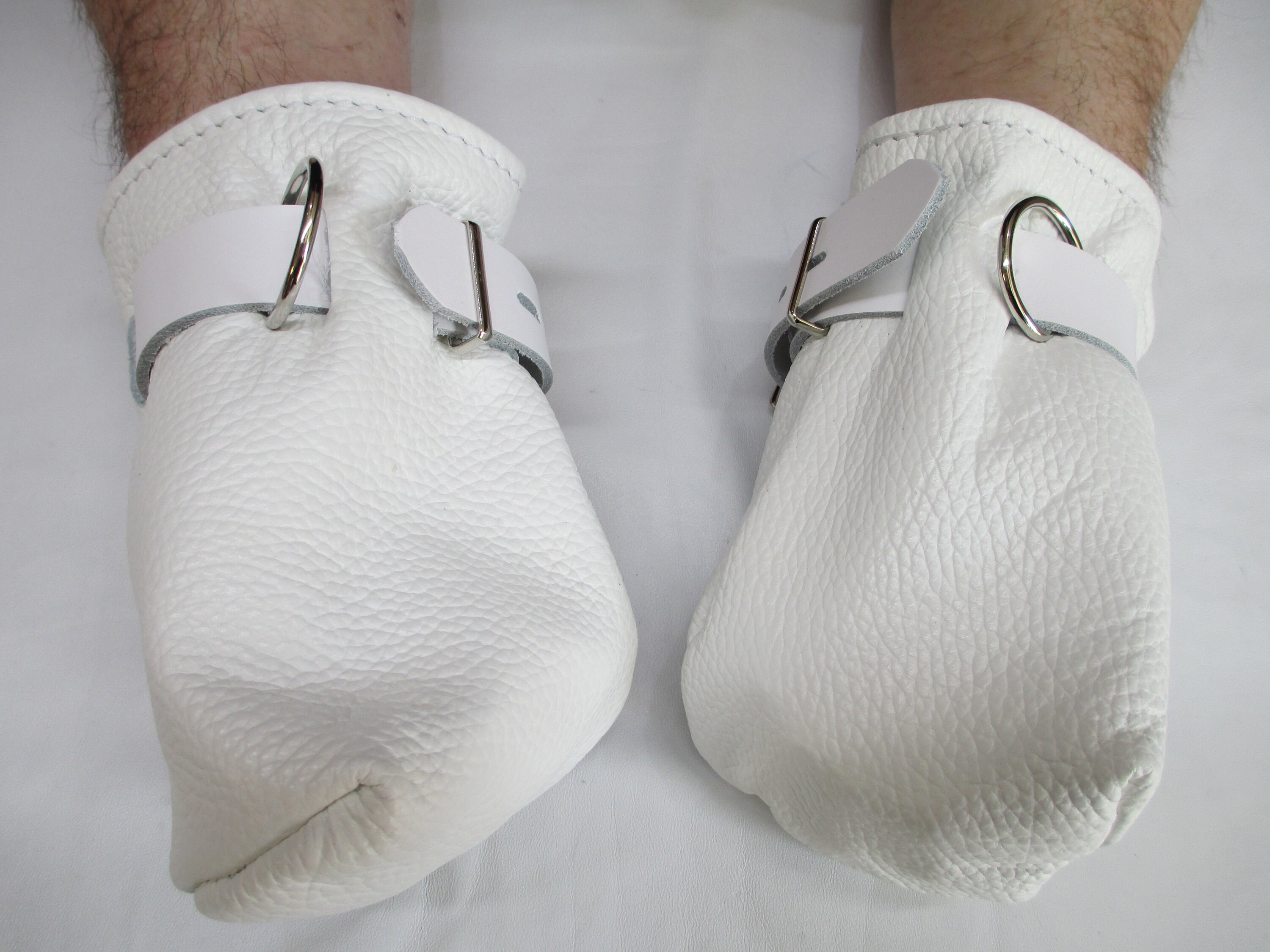 AB/DL Locking Soft Grained Leather Restraint Hand Mittens - Etsy Canada