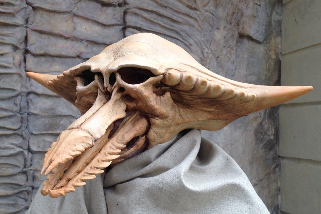 Animal Skull Mask Alien Mask Masquerade Mask Space Invader Raider Mask ...