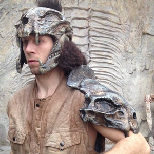 Kurgan Armor: Fiberglass Skull Pauldron - Highlander Cosplay - Etsy