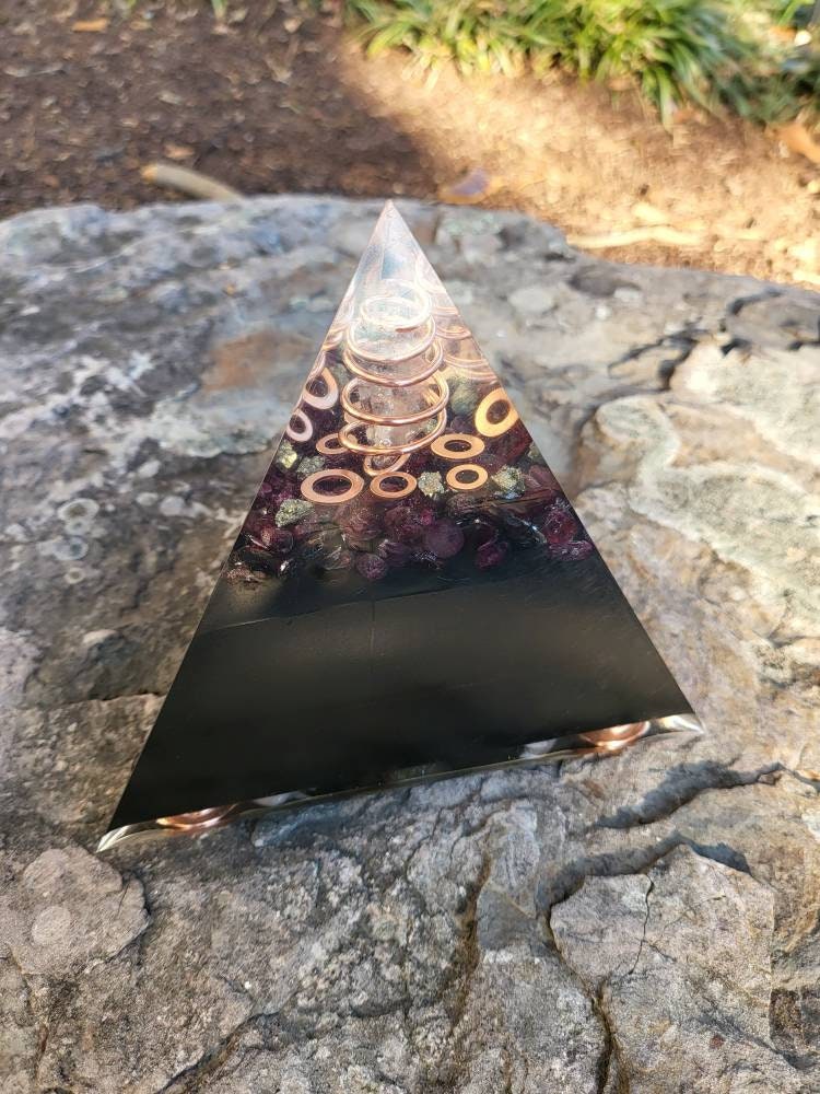 Raw Garnet Orgonite Pyramid - Etsy