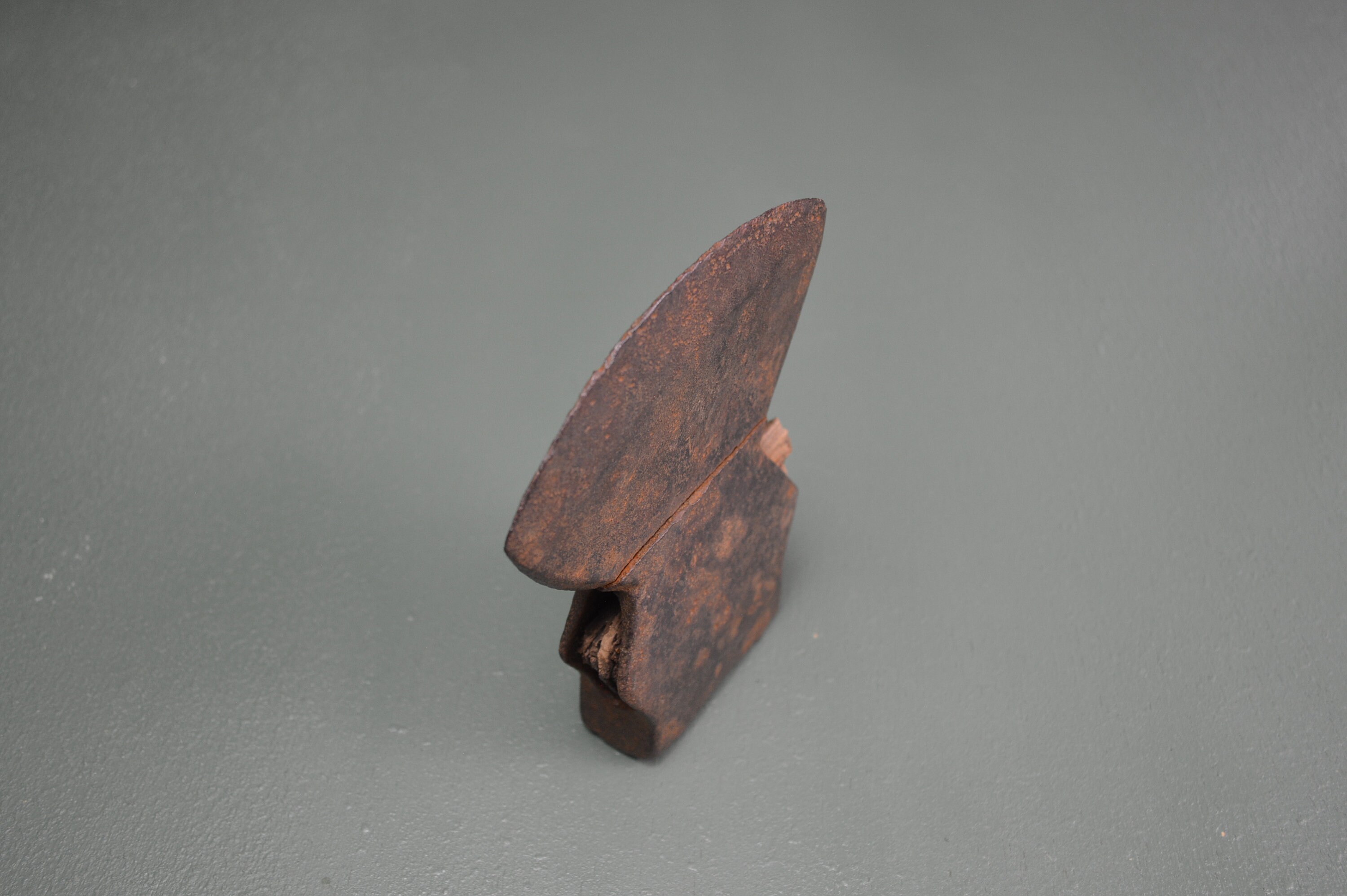 Rusty Hewing Hatchet Head, Broken Axe, Vintage Forest Tool, Rustic ...