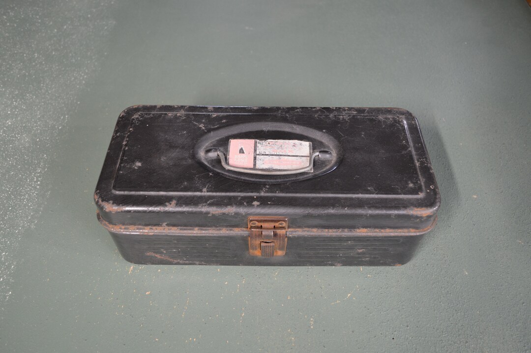 Metal Utility Box, Vintage Tool Carry Case, Old Woolworth Equipment ...