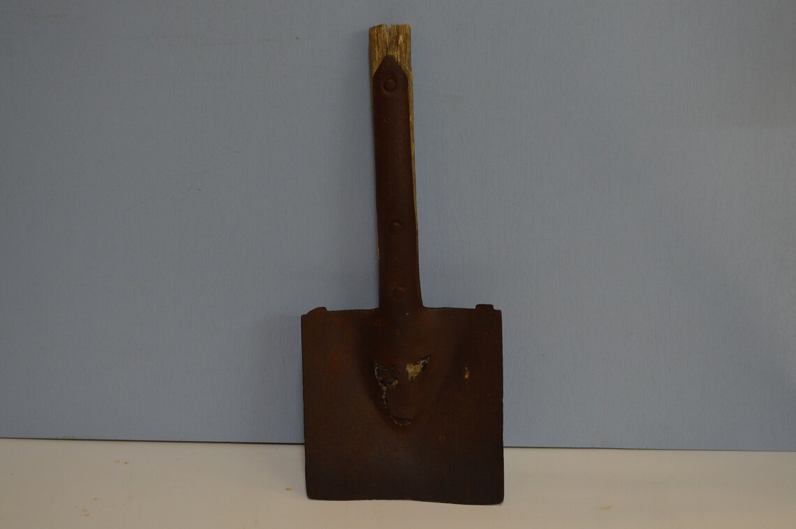 Vintage Rusty Square Spade , Circa 1940 Stone Shovel, 622 - Etsy