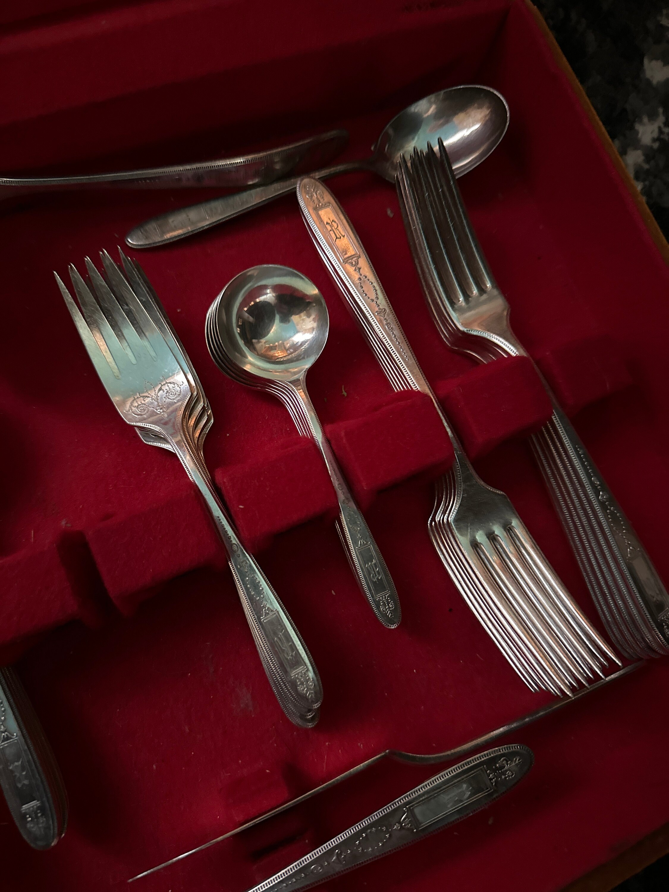 1921 Community Plate grosvenor Complete Silver Plate Service for Twelve ...