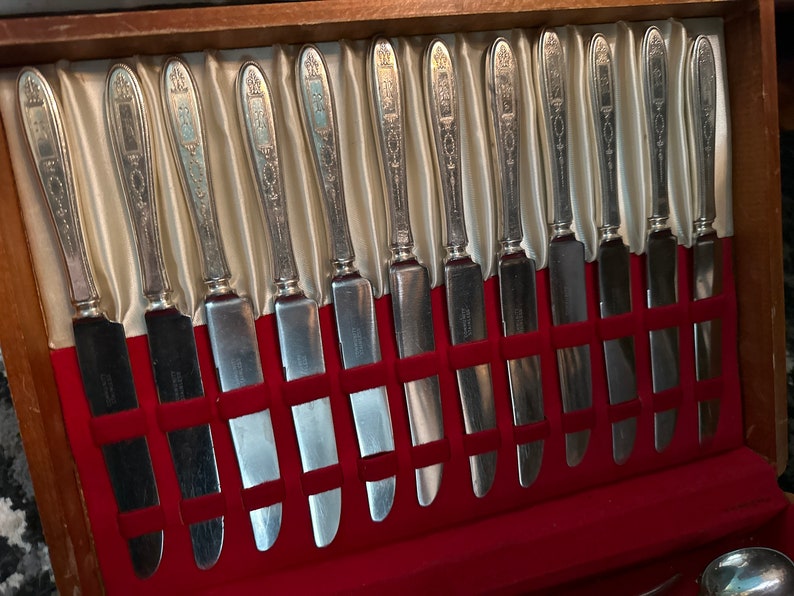 1921 Community Plate grosvenor Complete Silver Plate Service for Twelve ...