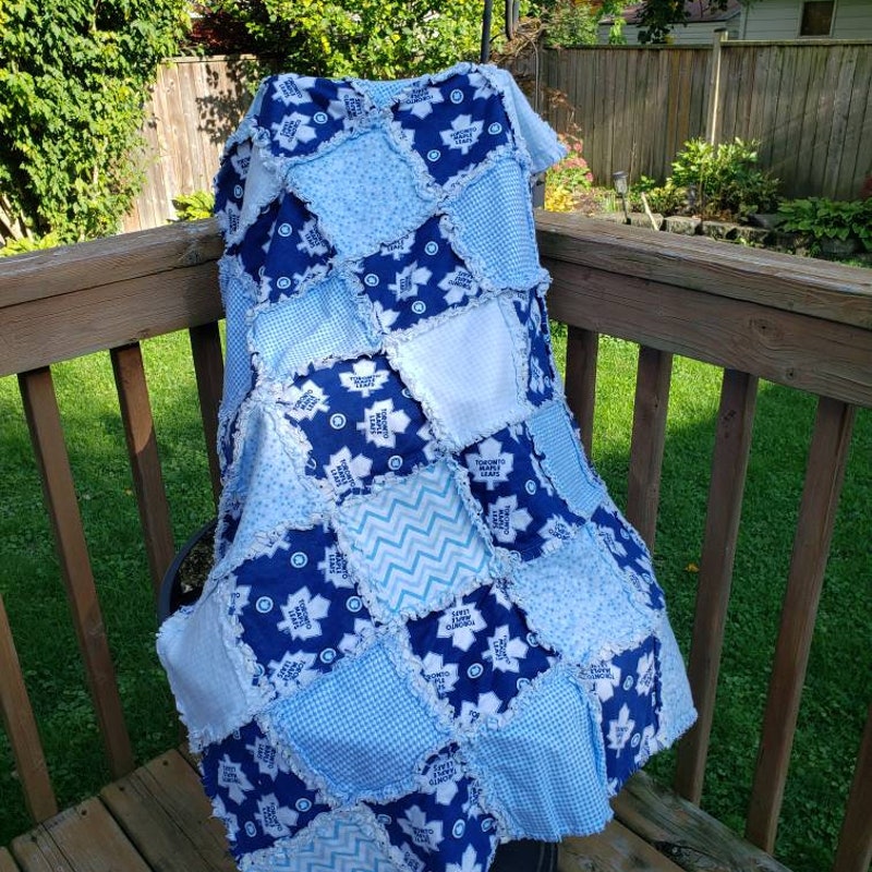 Maple Leaf Quilt - Etsy