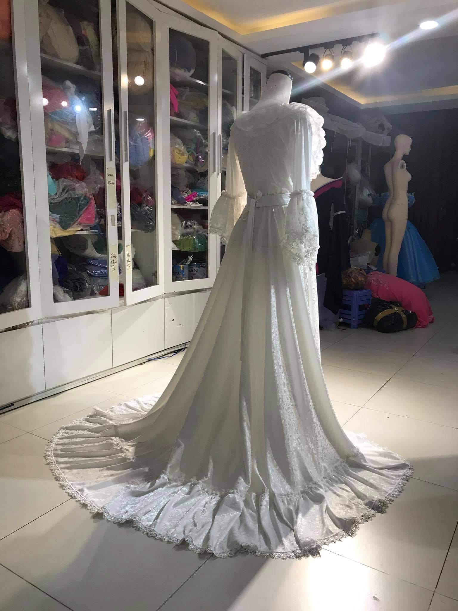 Christine White Robe the Phantom of the Opera Inspired - Etsy Finland