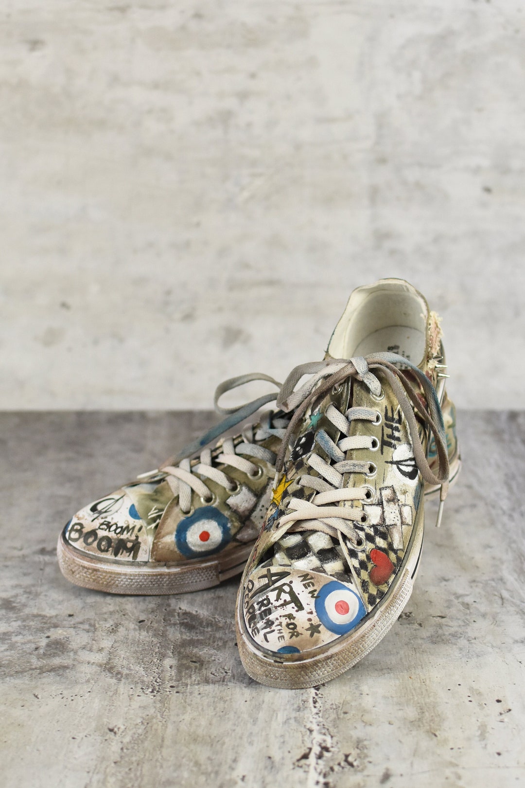 Vintage Style Sneakers With Pop Art Design Comic Book Outfit Classic ...