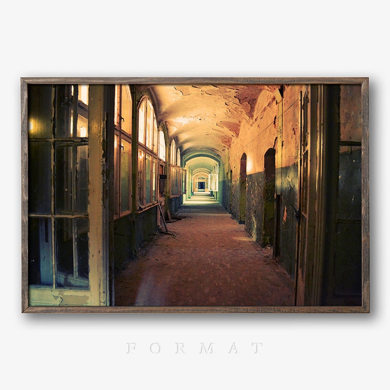 ABANDONED SPALLING HALL, Haunted Place, Abandoned Corridor, Retro Decor ...