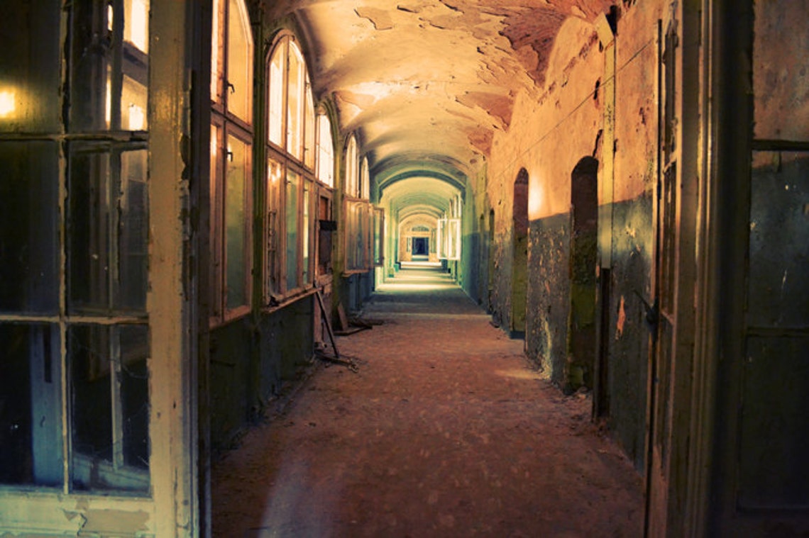 ABANDONED SPALLING HALL, Haunted Place, Abandoned Corridor, Retro Decor ...