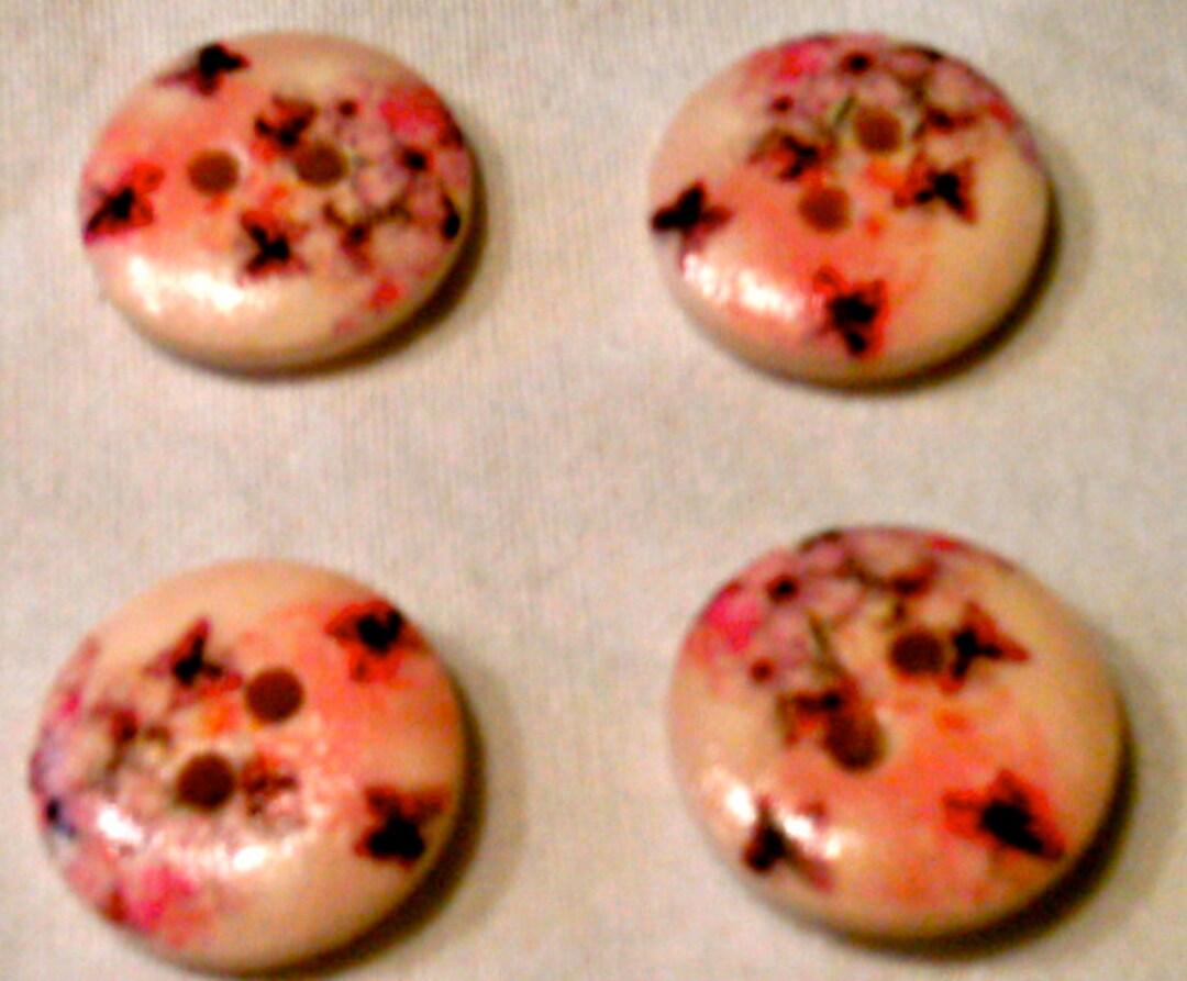 5 Wooden Buttons With Flower Motif/5wooden Buttons With Floral Motif - Etsy
