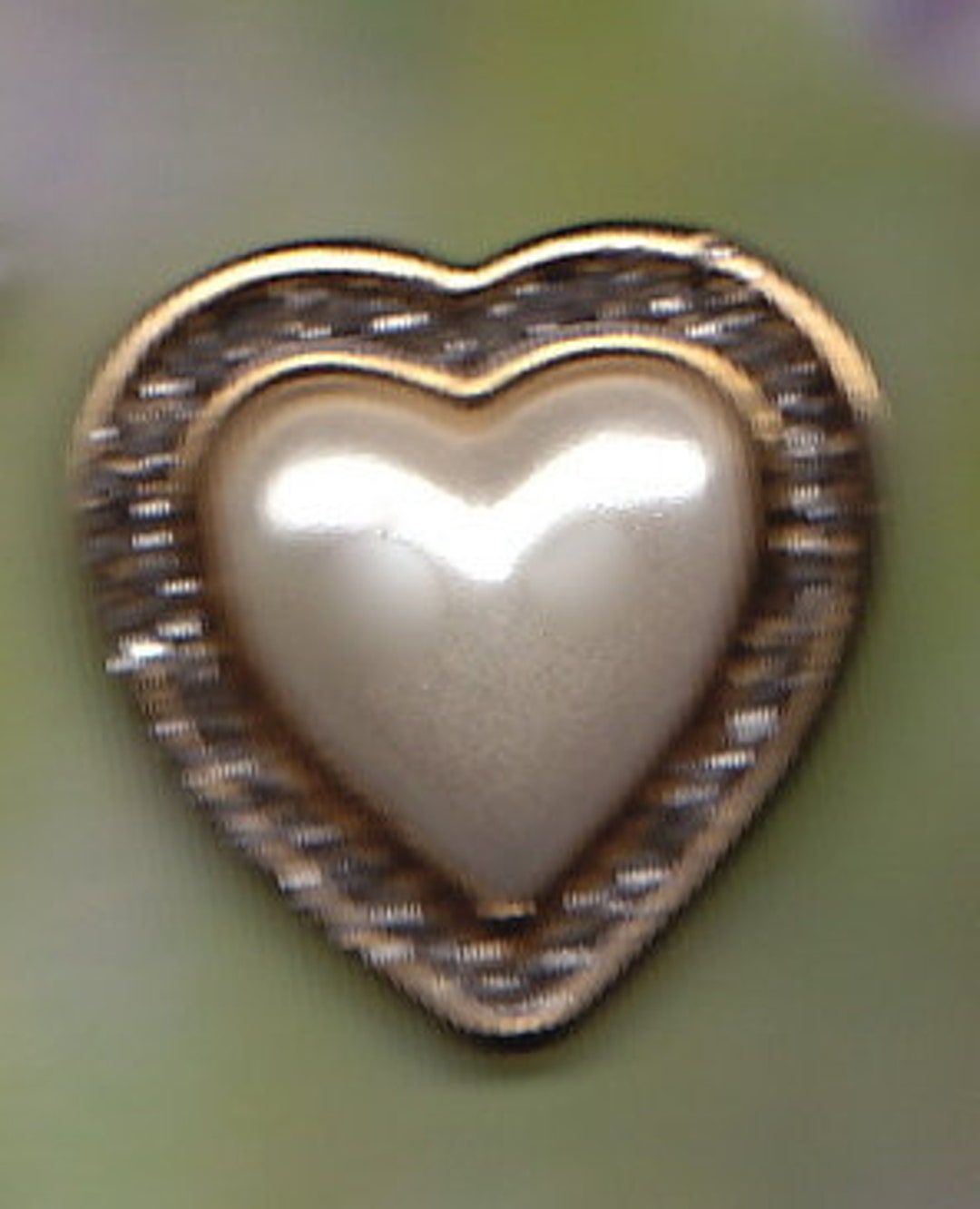 Noble Heart Buttons / Heart Button - Etsy