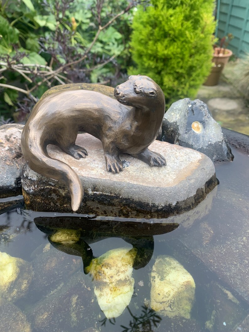 Otter Figurine Cold Cast Bronze Looking Back Fine Quality - Etsy